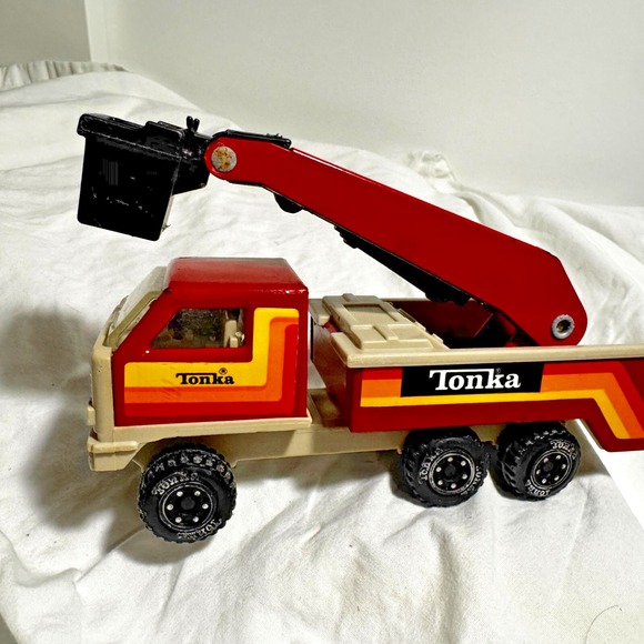 Tonka | Toys | Vintage Tonka Boom Bucket Lift Truck Red Version Die ...